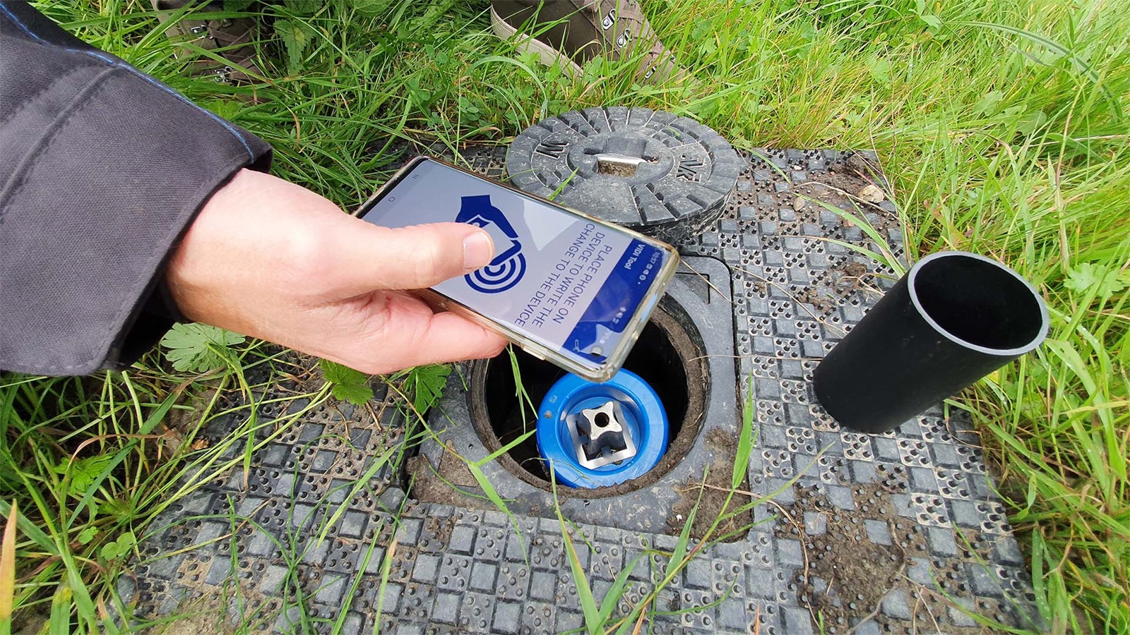 Monitoring valve open/close position in the Dutch water supply network ...